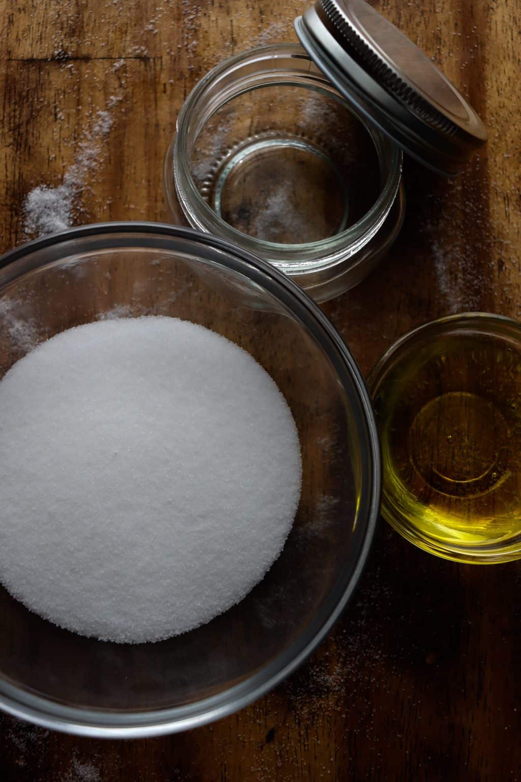 Homemade Salt Scrub - Tulips and Twill